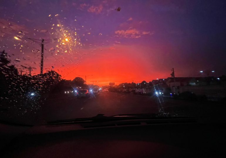Cielo rojizo cautiva este marte el amanecer en República Dominicana ...