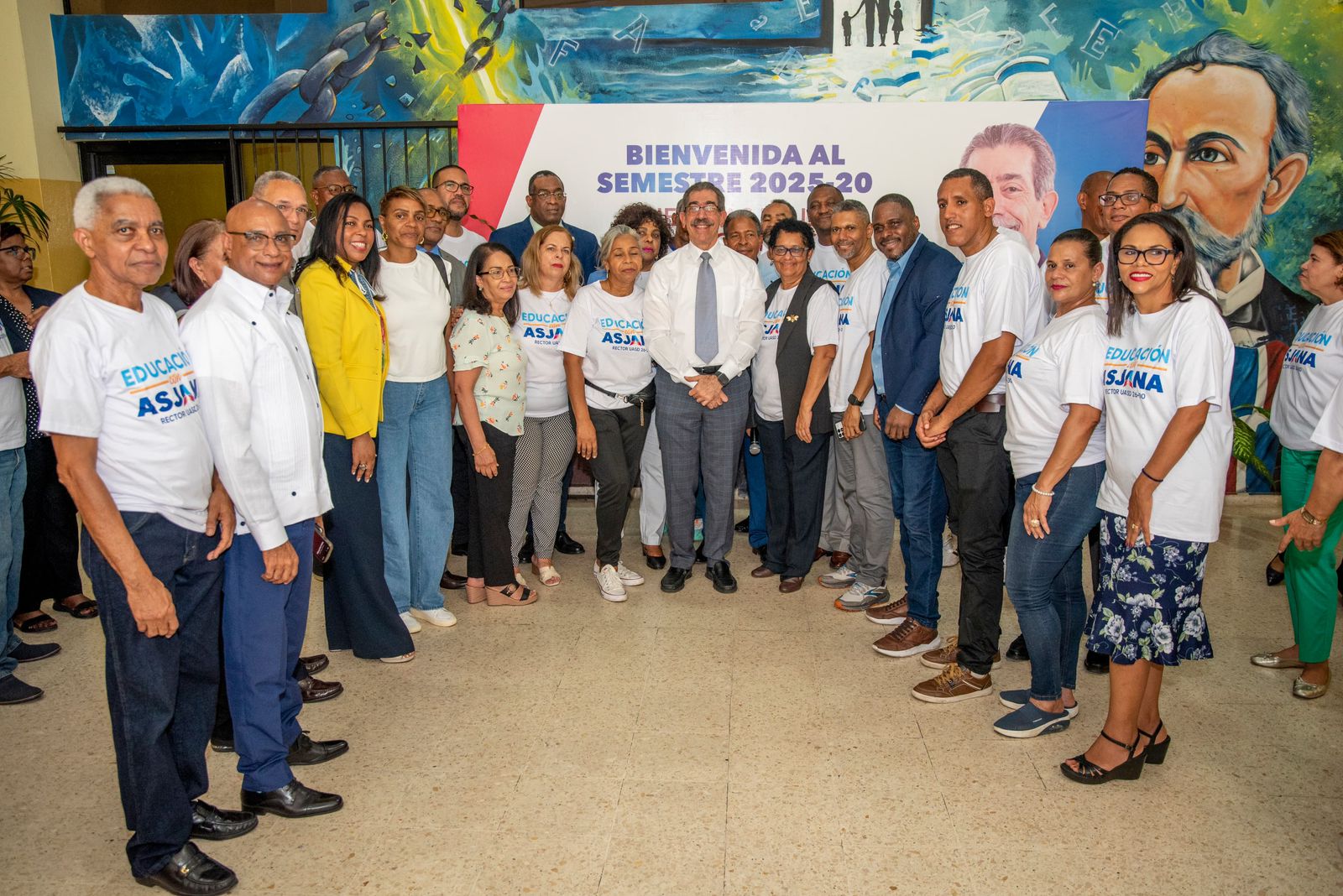 Dr. Jorge Asjana David comparte bienvenida al semestre 2025-20 en la ...